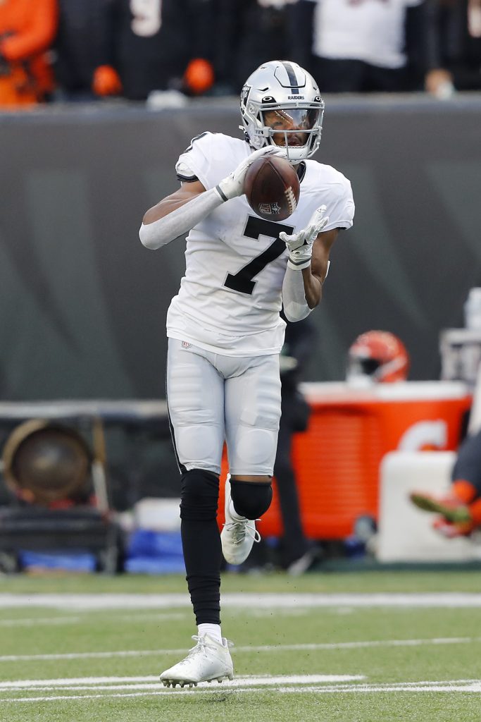 Jaguars To Sign WR Zay Jones