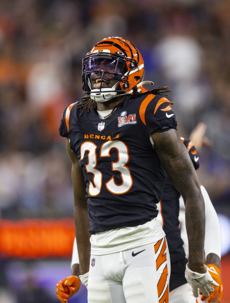 Panthers Meet With CB Tre Flowers
