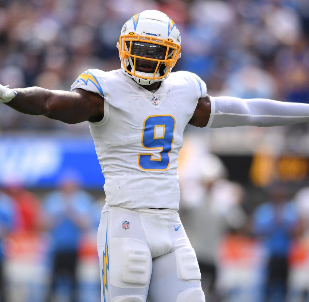 Titans To Sign LB Kenneth Murray