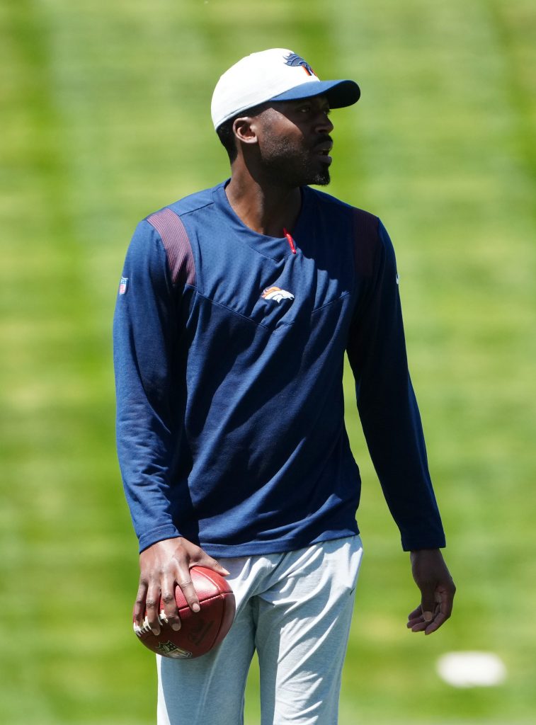 Steelers Submit HC Interview Request For Ejiro Evero