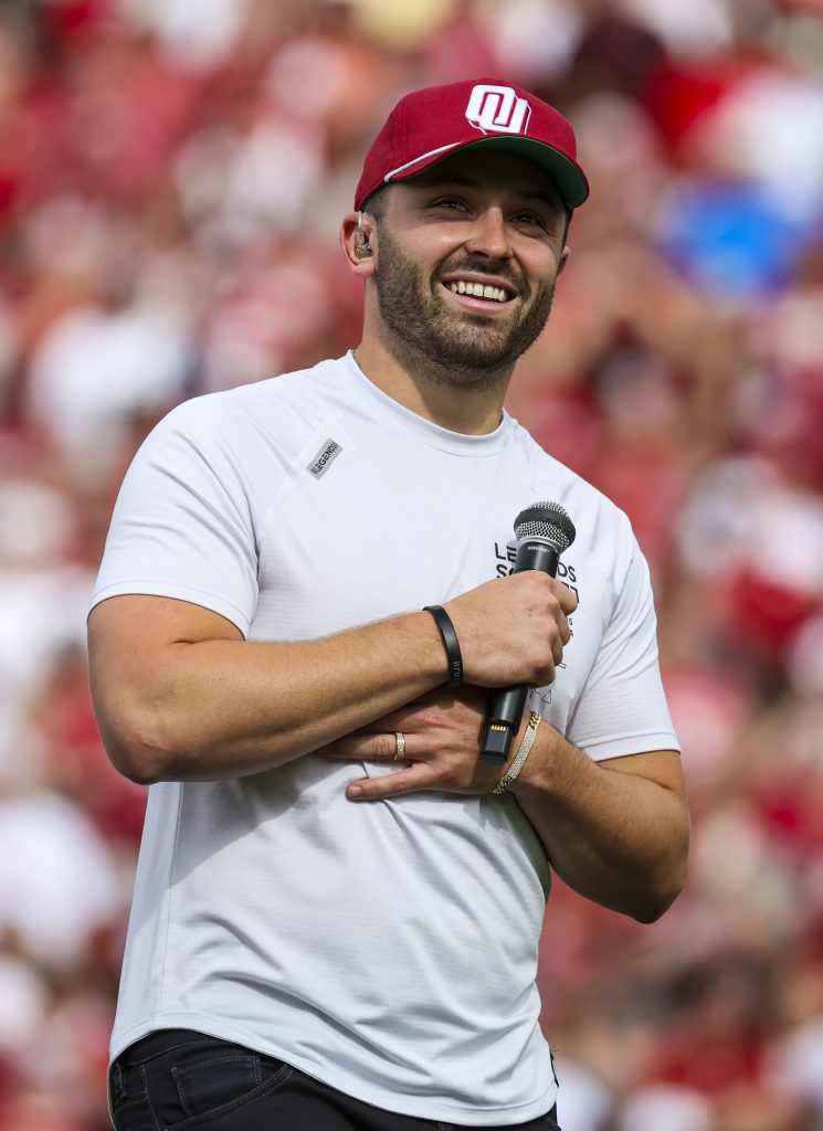 Panthers QBs Baker Mayfield, Sam Darnold In "Open" Competition