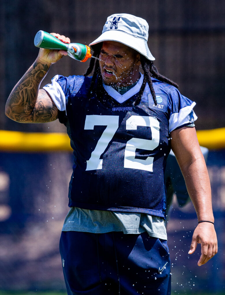 Browns Signing DT Trysten Hill