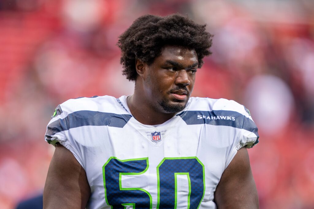 Seahawks Re-Sign G Phil Haynes