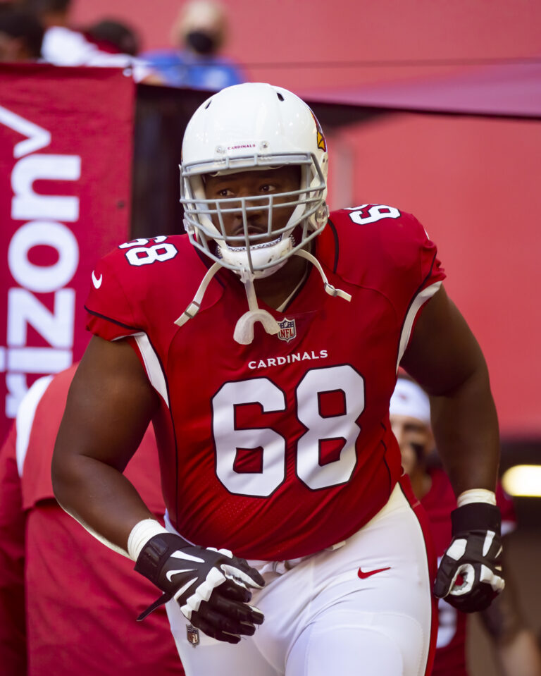 Cardinals Re-Sign T Kelvin Beachum