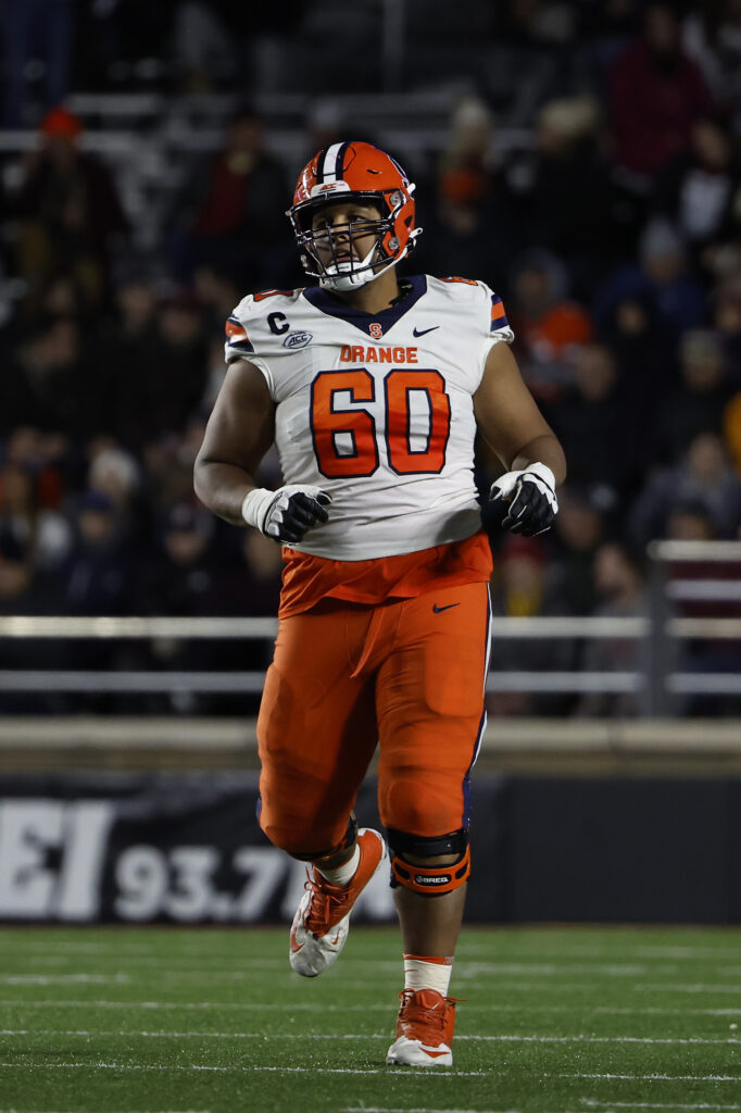 Falcons Sign OL Matthew Bergeron, Finish Rookie Signings