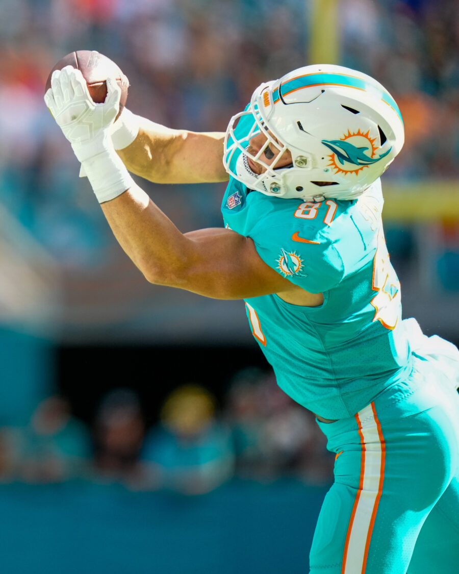 Dolphins Extend TE Durham Smythe