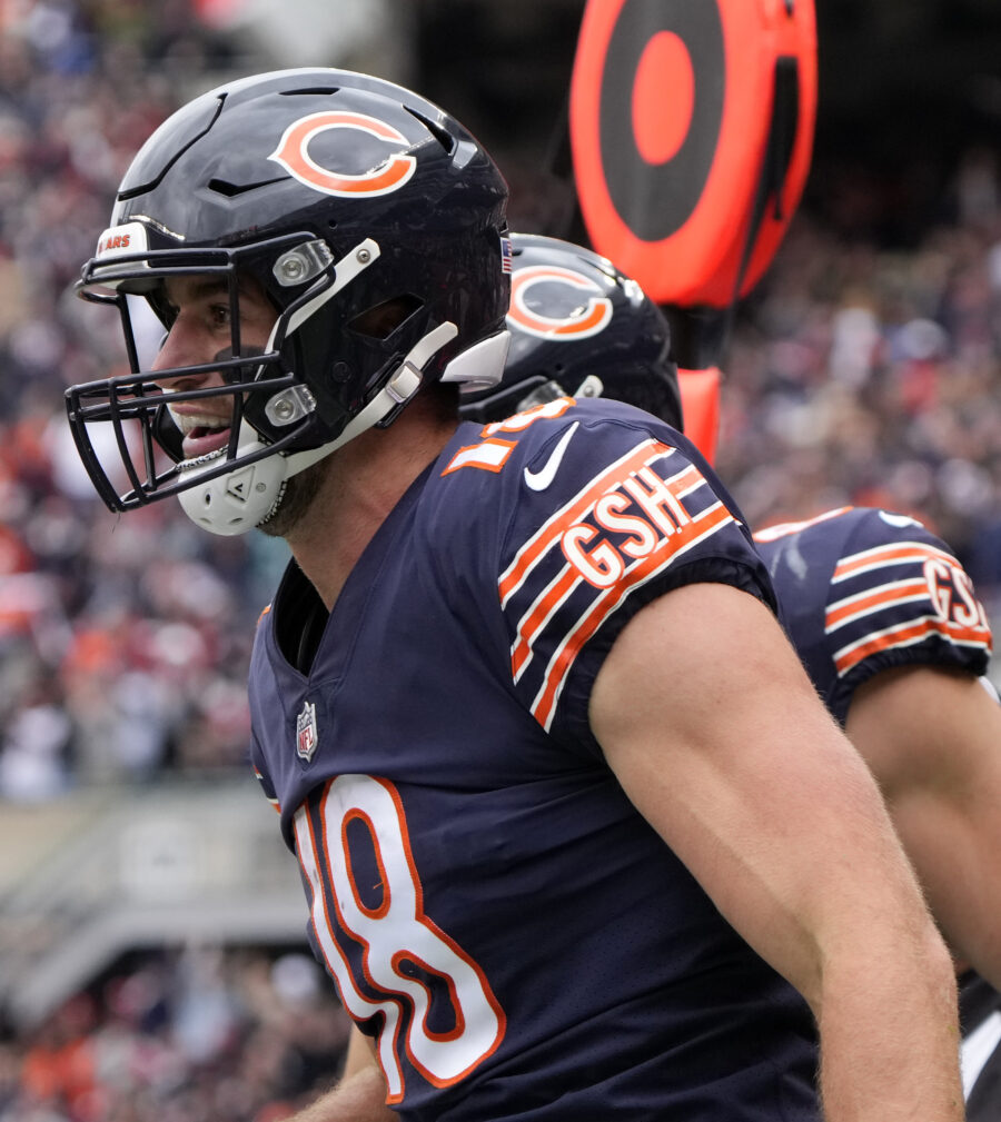 Saints Sign TE Jesse James