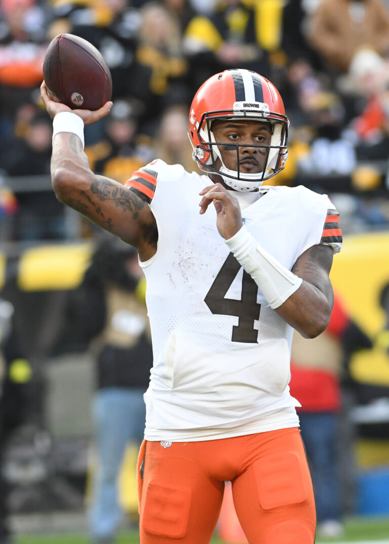 Deshaun Watson Expected To Lead Browns' Training Camp QB Competition