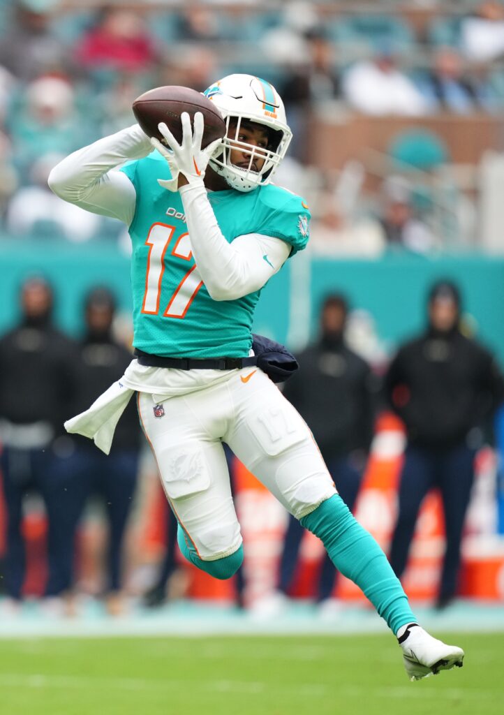 Dolphins WR Jaylen Waddle Drawing Interest; Miami Does Not Intend To ...