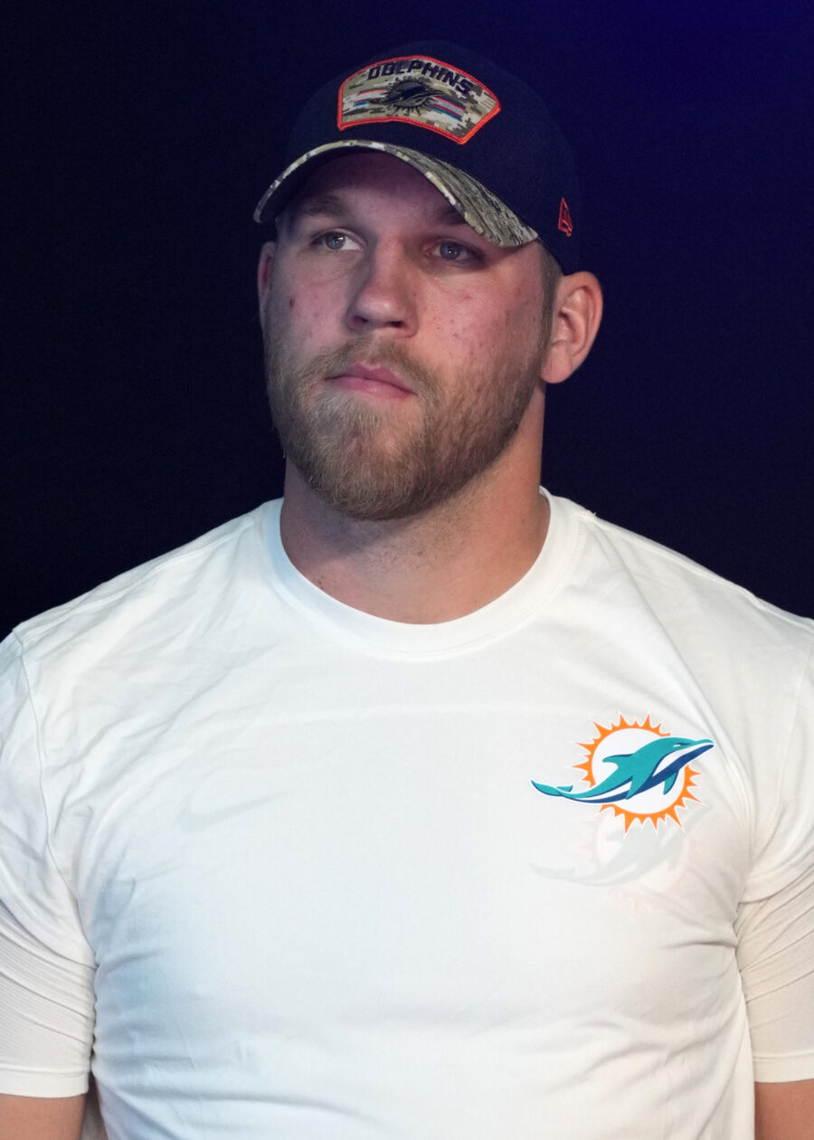 Dolphins Extend LS Blake Ferguson