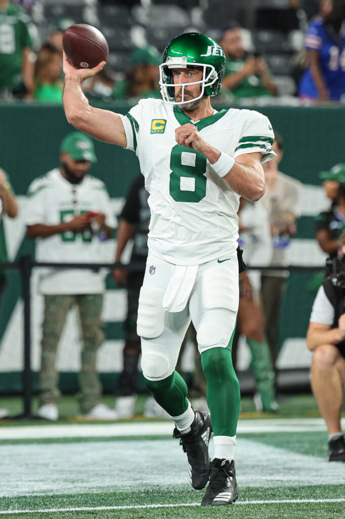 Jets' Aaron Rodgers Suffers Achilles Tear