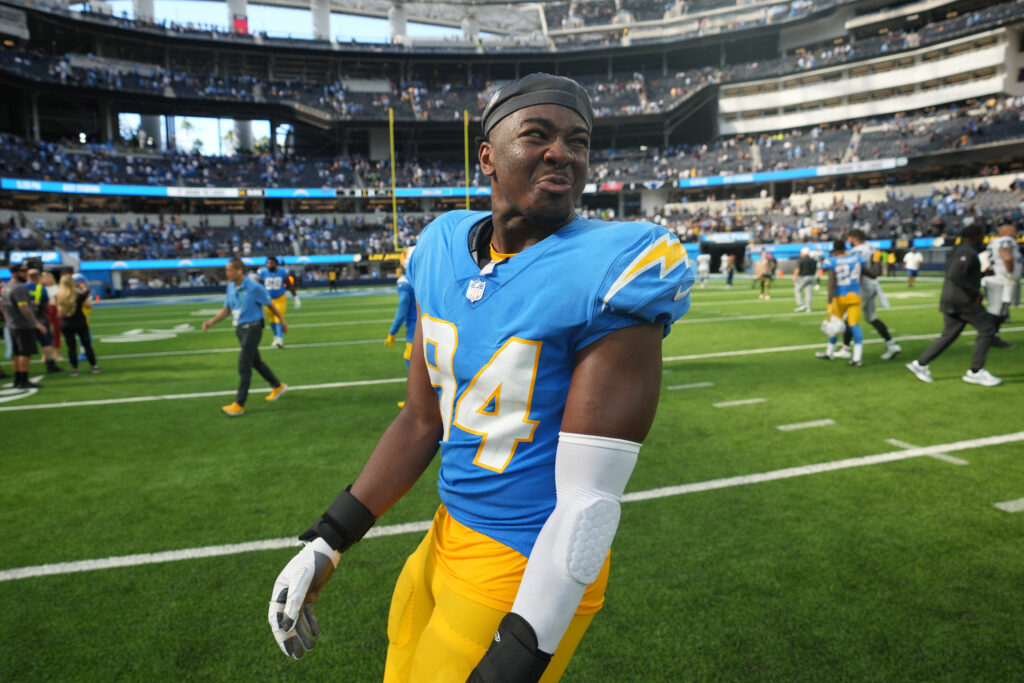 Saints Sign DE Chris Rumph