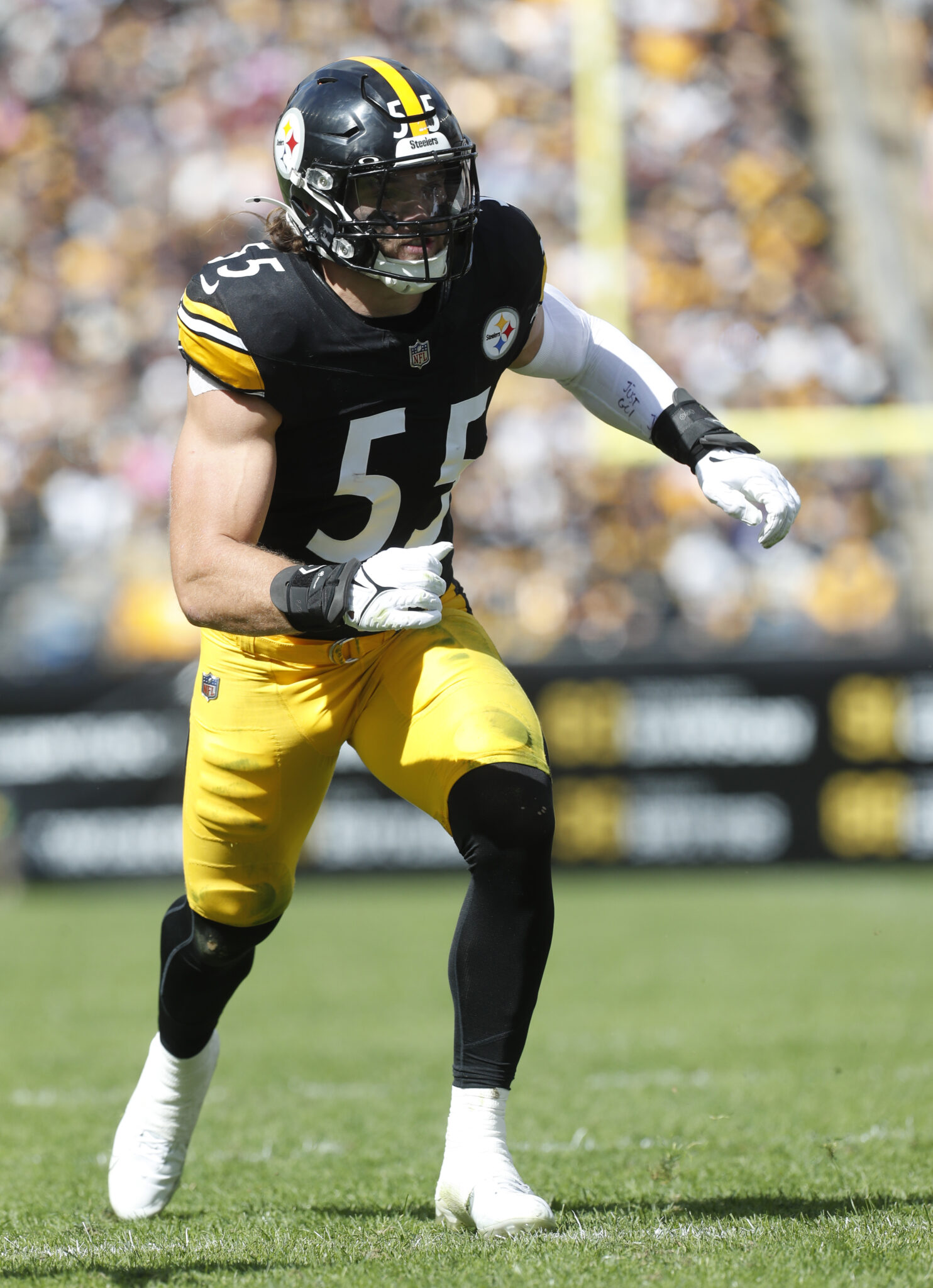 Steelers LB Cole Holcomb To Undergo Season-Ending Knee Surgery