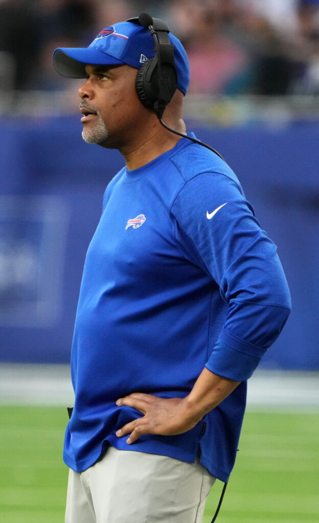 Bears Hire Eric Washington As DC