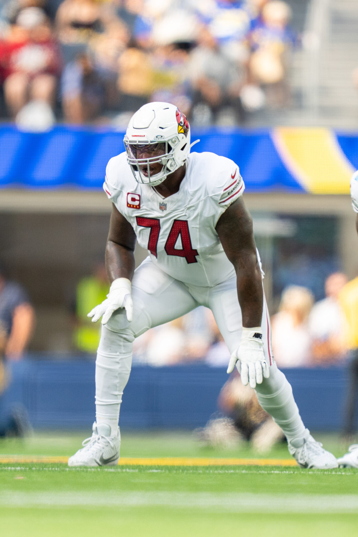 Chiefs To Sign T D.J. Humphries