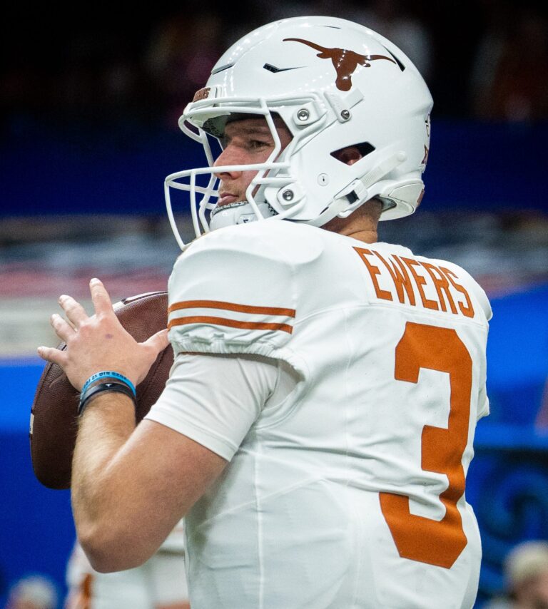 QB Quinn Ewers Declares For Draft