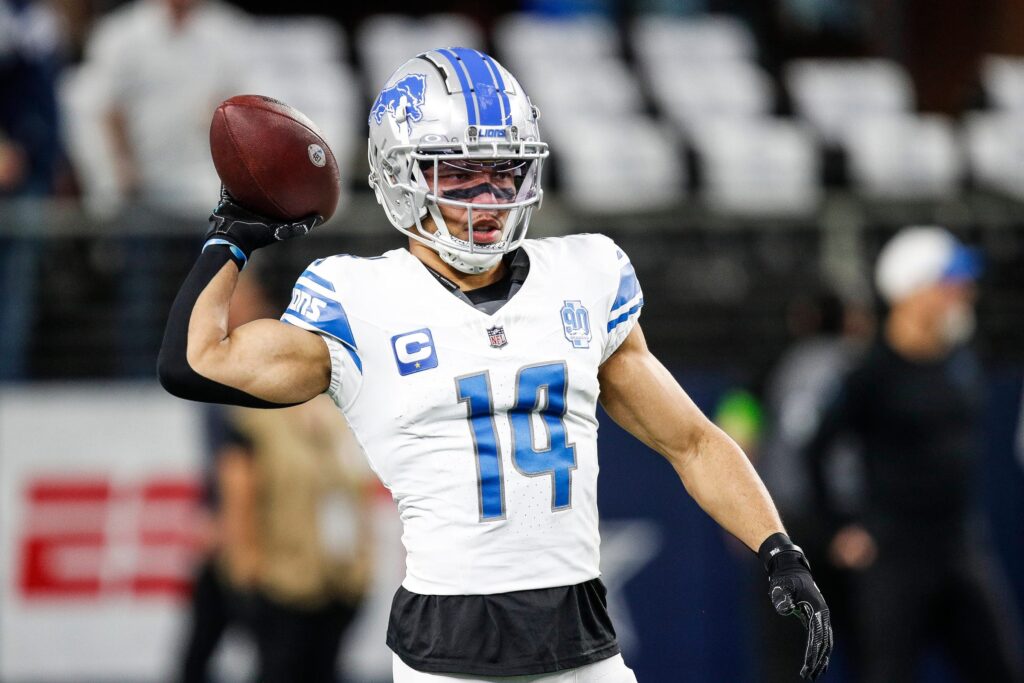 Lions WR Amon-Ra St. Brown Suffered Serious Oblique Injury In 2023