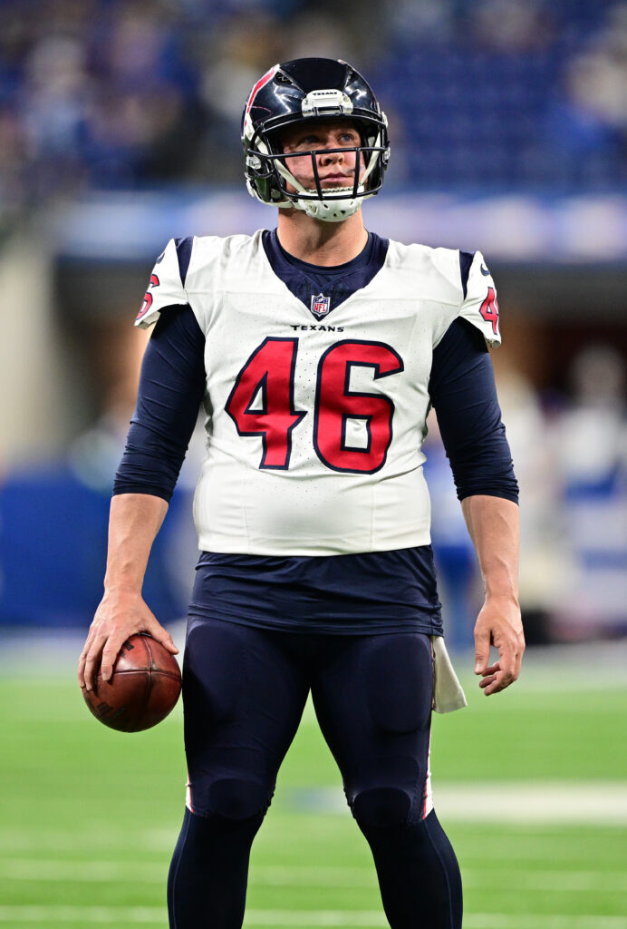 Texans To Bring Back LS Jon Weeks