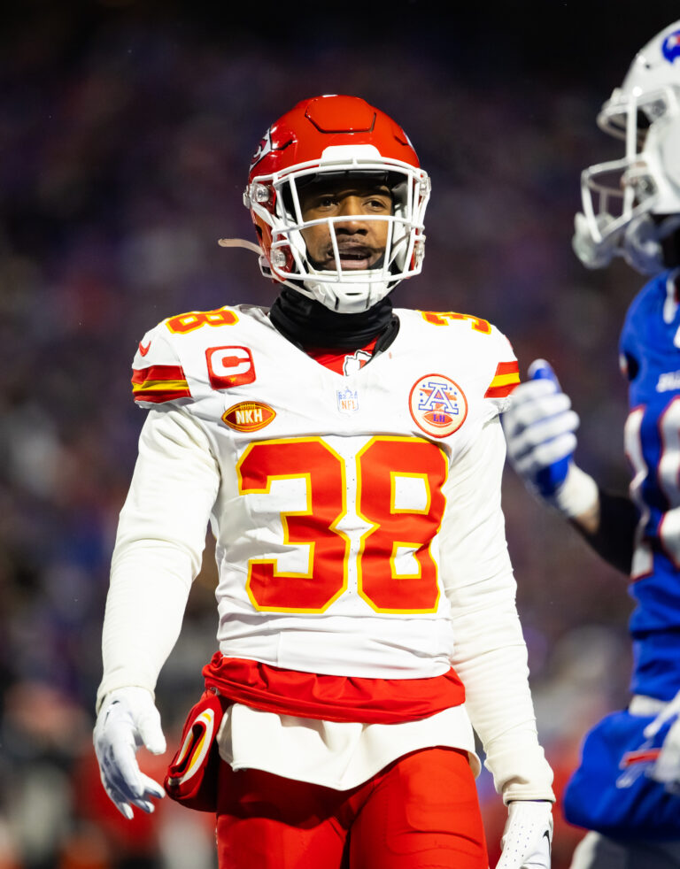 Chiefs To Sign CB L'Jarius Sneed