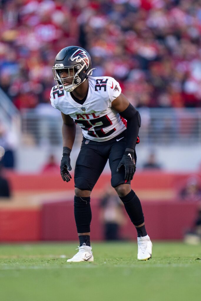 Patriots To Sign S Jaylinn Hawkins
