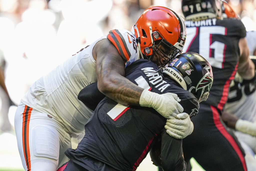 49ers, DT Jordan Elliott Agree To Deal