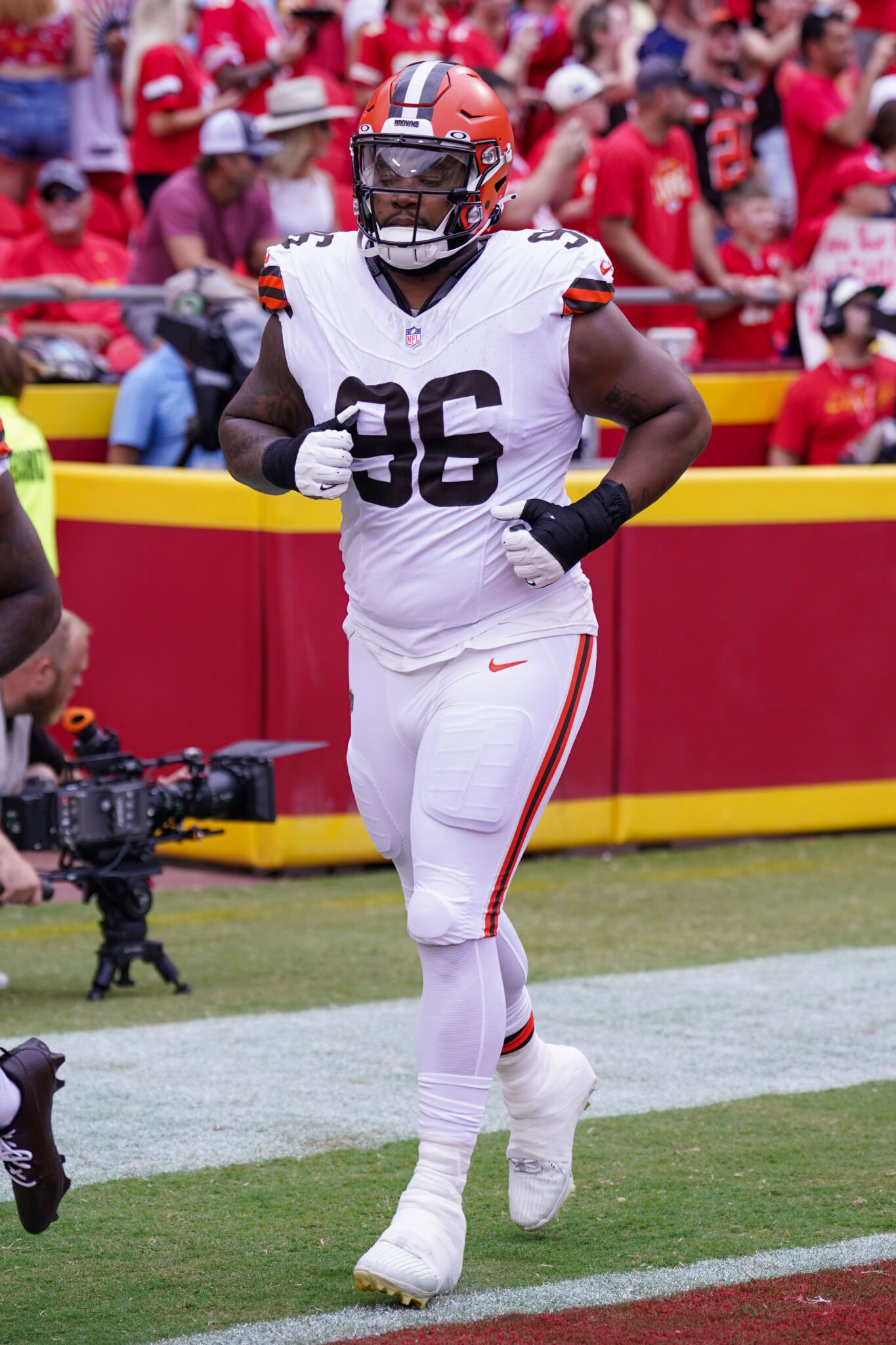 49ers, DT Jordan Elliott Agree To Deal