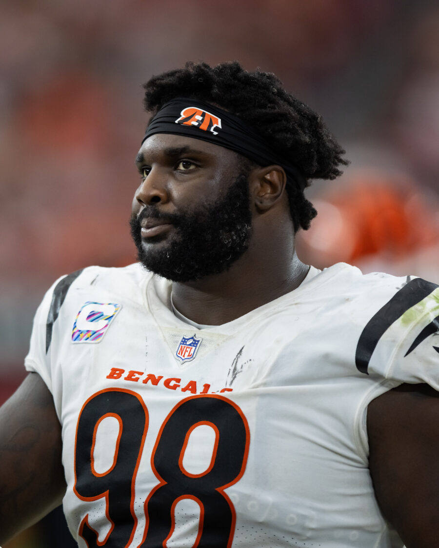 DT D.J. Reader To Meet With Lions