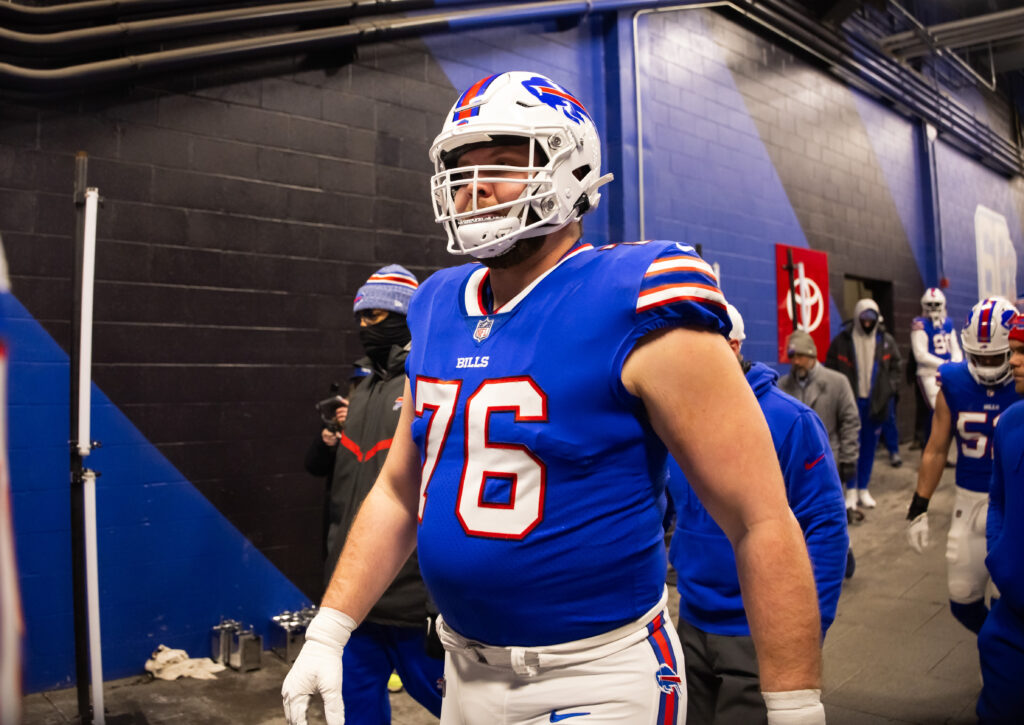 Bills To Re-Sign G David Edwards
