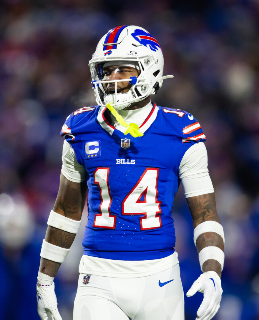 Texans To Remove Final Three Seasons From Stefon Diggs' Contract