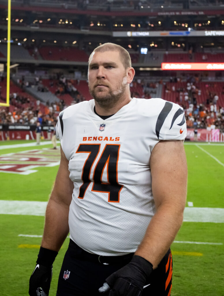 Eagles Sign G Max Scharping