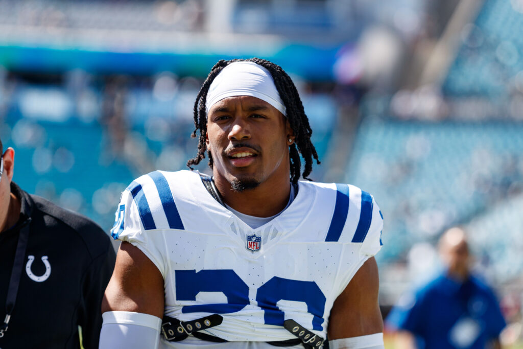 Colts, S Nick Cross In Talks; LB Zaire Franklin On Roster Bubble?