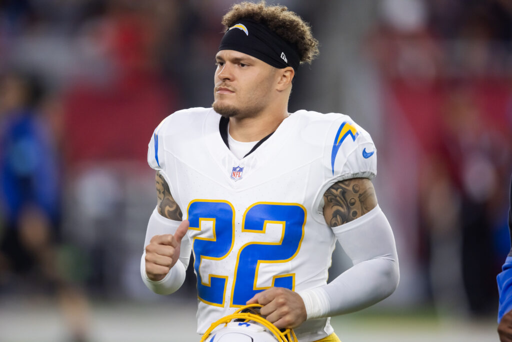 Chargers' Elijah Molden Out For Season With Broken Fibula