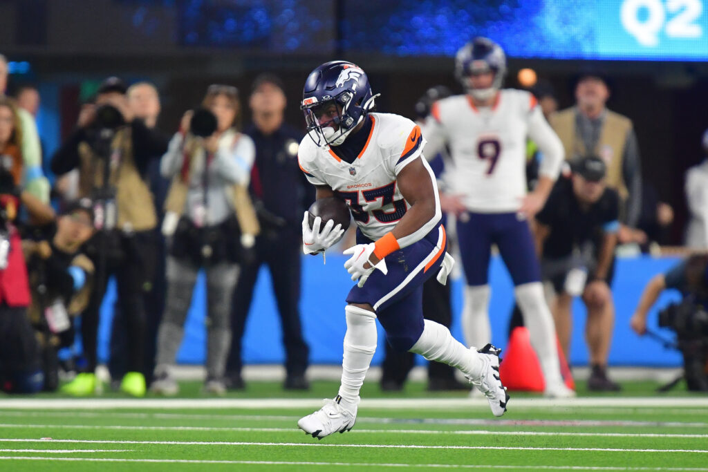 Cowboys To Sign RB Javonte Williams