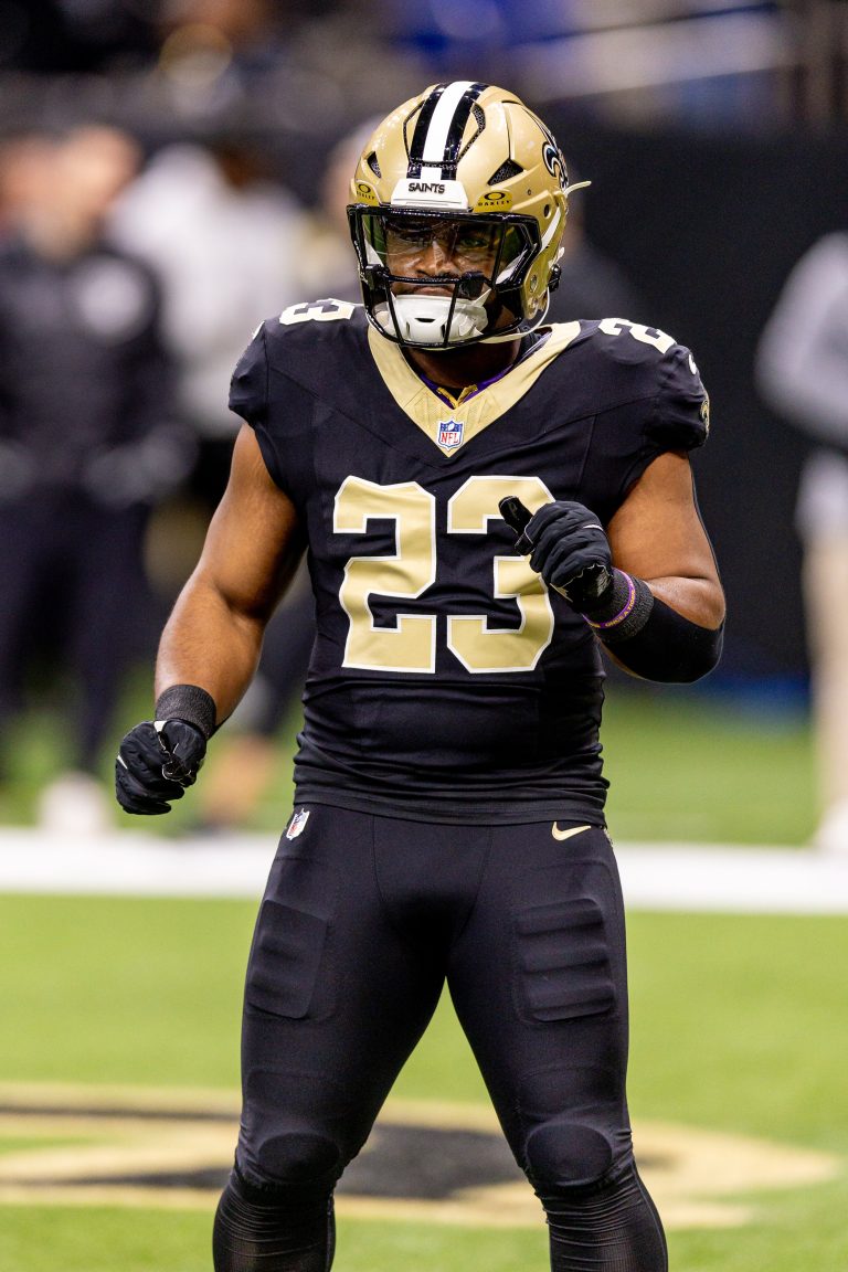 Saints Re-Sign RB Clyde Edwards-Helaire