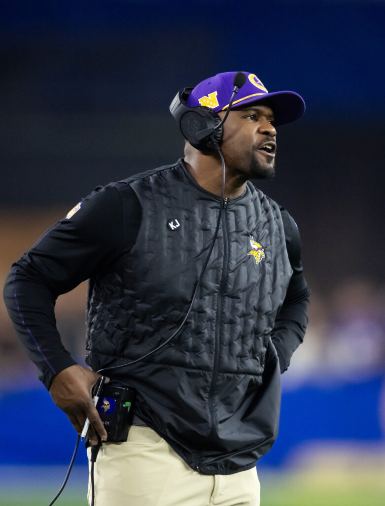 Vikings Discussing New Deal With DC Brian Flores