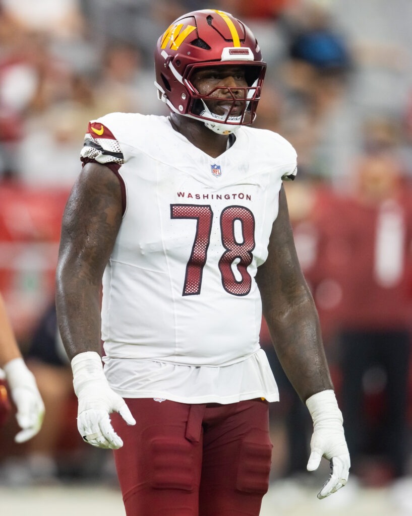 Browns To Sign T Cornelius Lucas