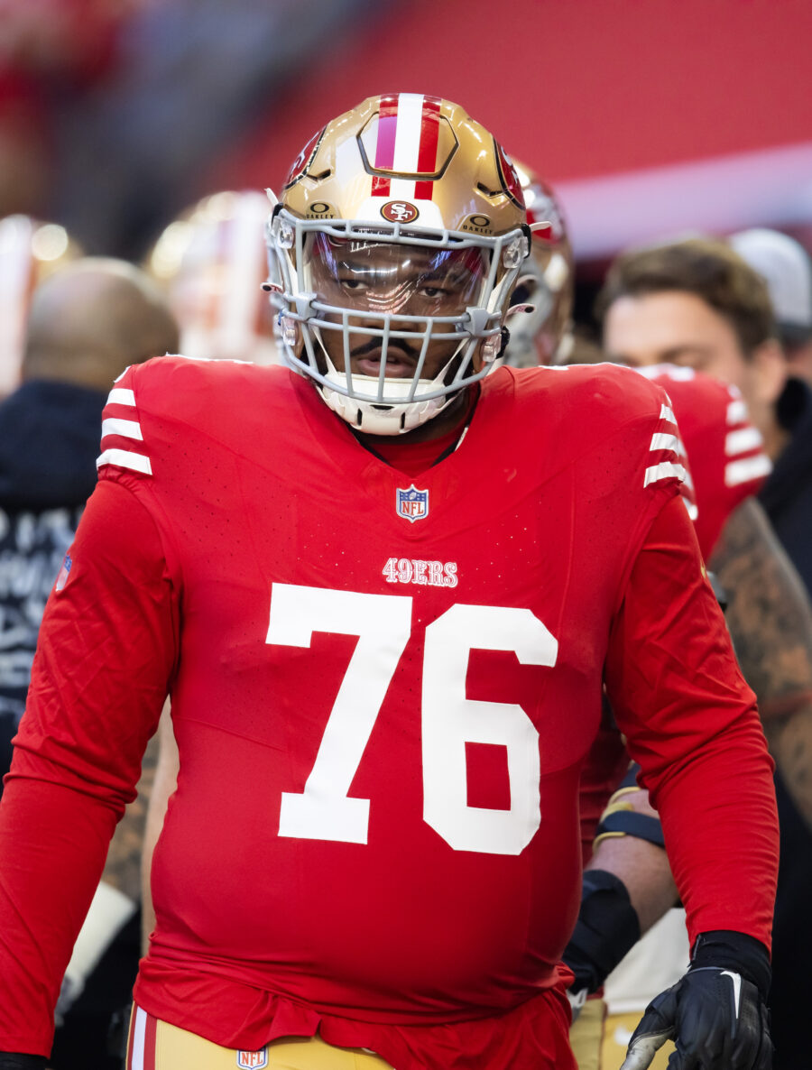 Chiefs To Sign T Jaylon Moore