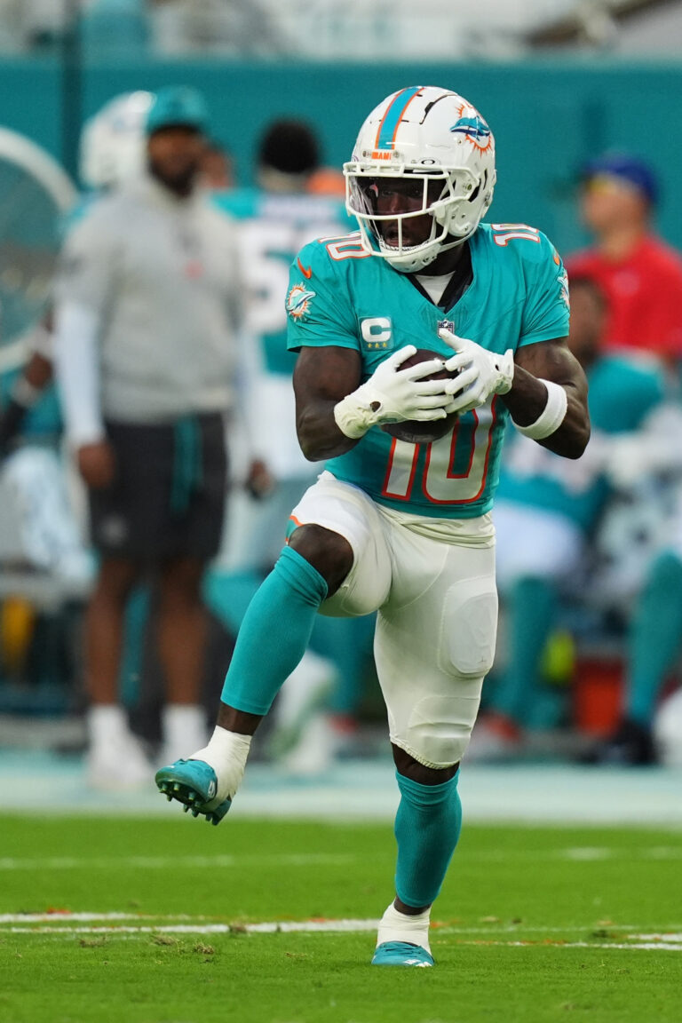 Mike McDaniel Addresses Tyreek Hill's Dolphins Future; Latest On Terron ...