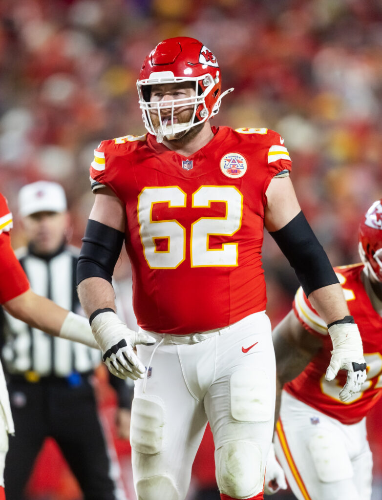 Bears Aiming To Extend G Joe Thuney