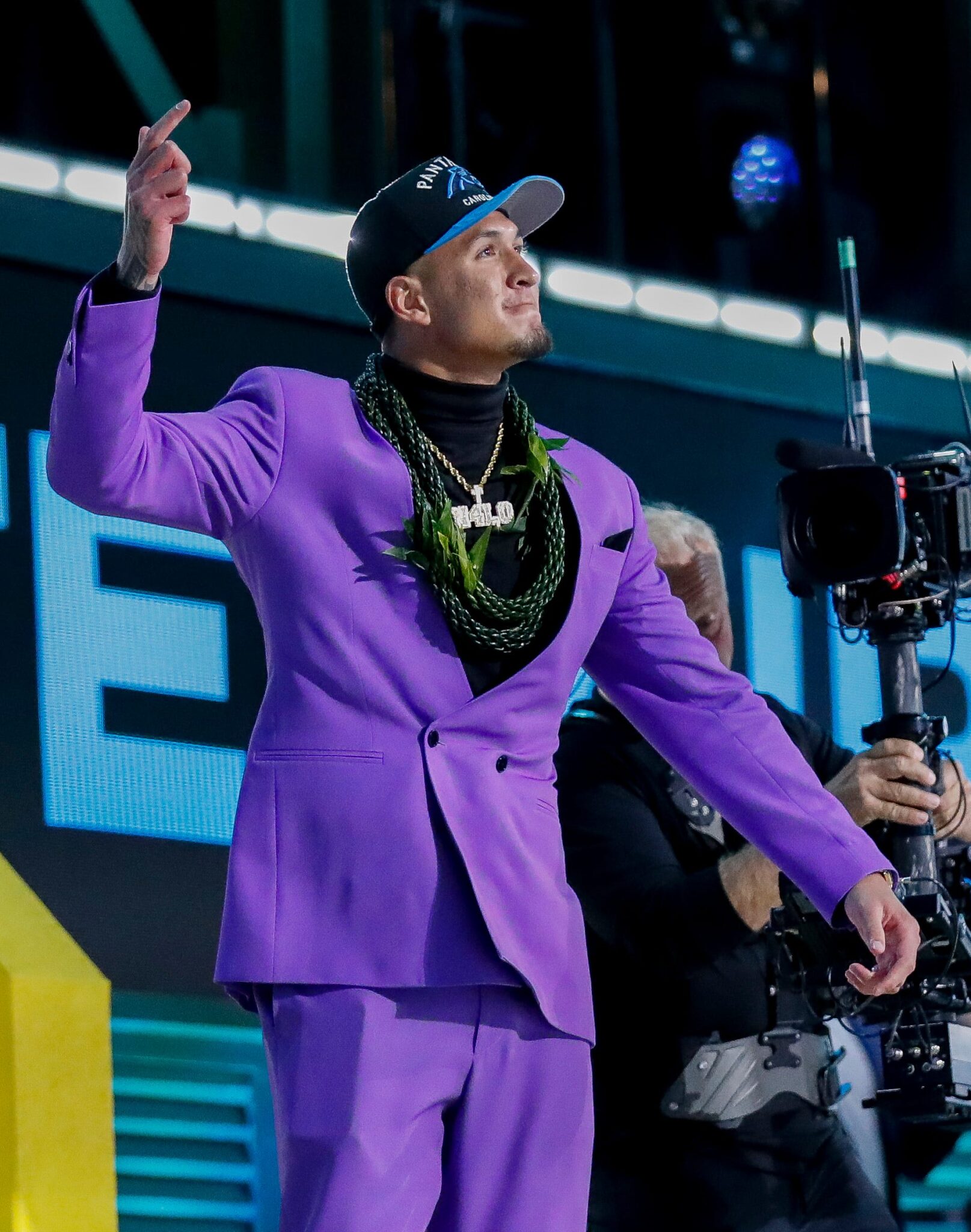 Mitchell Evans - Pro Football Rumors