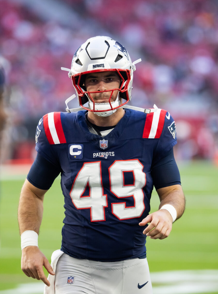 Patriots Felt Need To Lock Down LS Julian Ashby In Draft