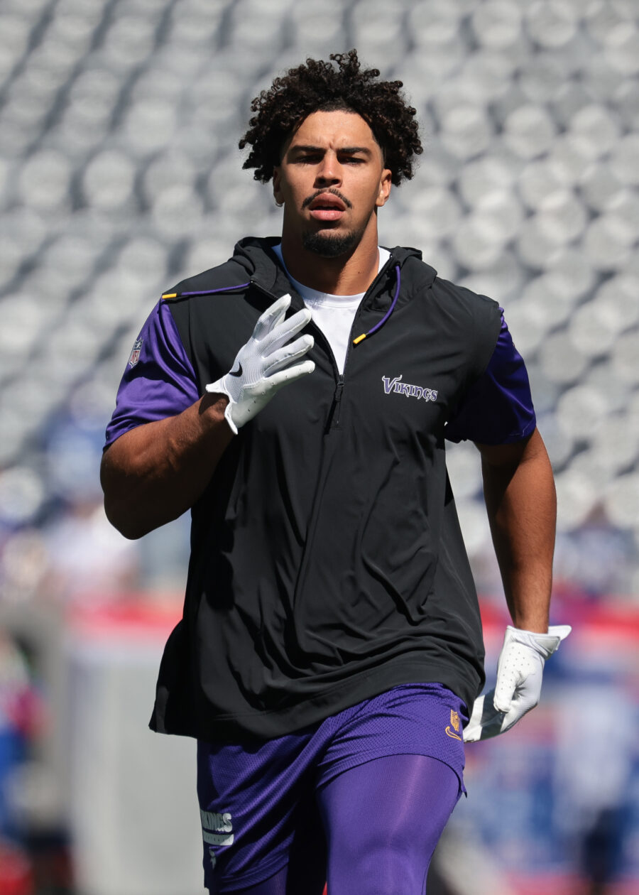 Vikings, TE Josh Oliver Agree To Extension