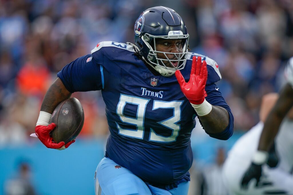 Titans Open T'Vondre Sweat's Practice Window