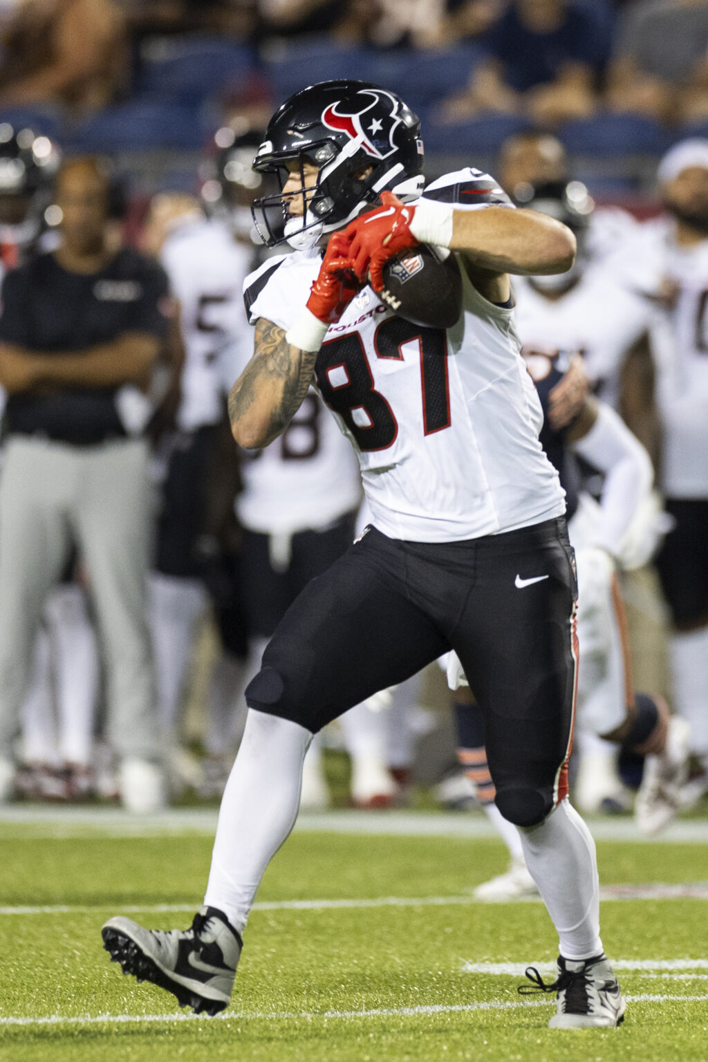 Texans Place TE Cade Stover On IR, Promote Harrison Bryant