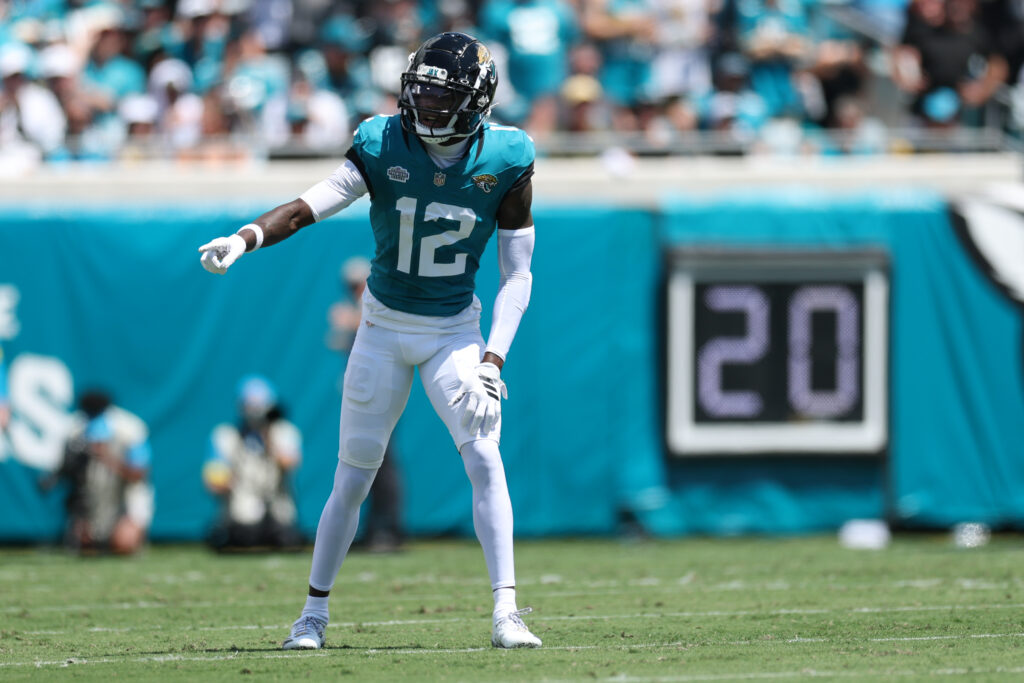 Jaguars Plan To Keep Travis Hunter In Two-Way Role In 2026