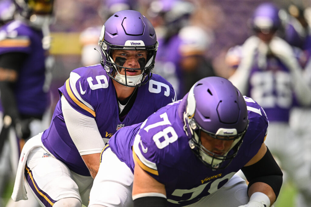 Vikings Activate C Ryan Kelly From IR