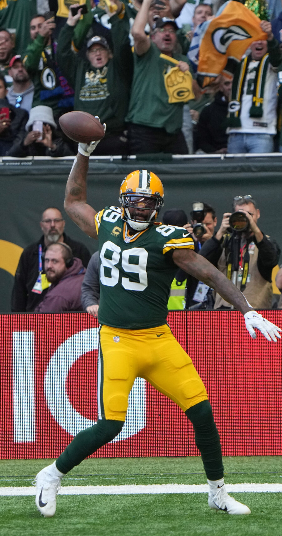 Broncos Sign Marcedes Lewis To Practice Squad