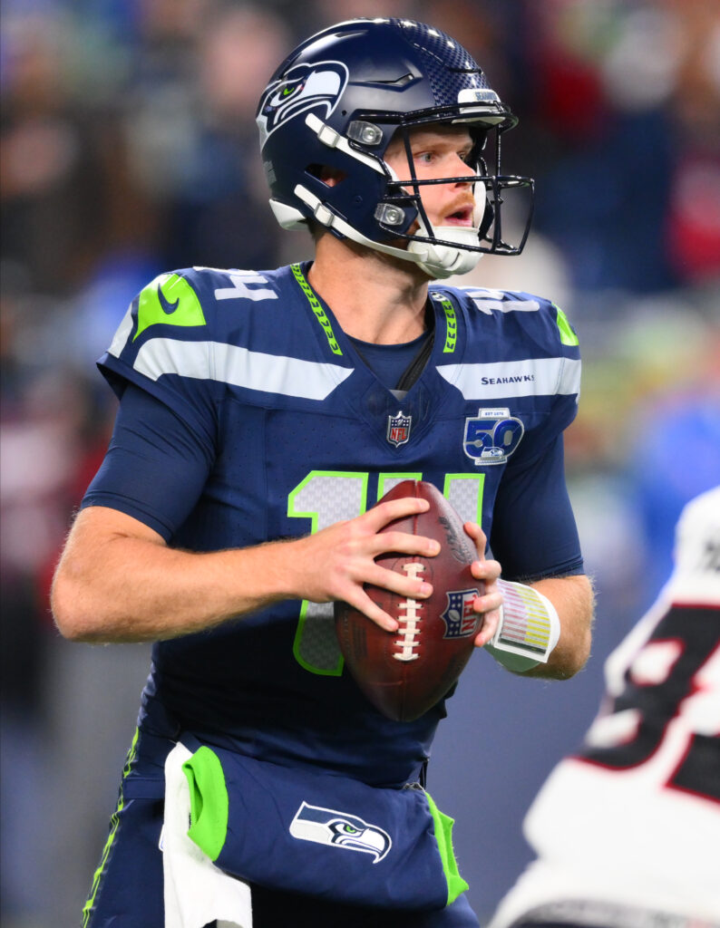 Seahawks' Sam Darnold Battling Oblique Injury, Expected To Play In ...