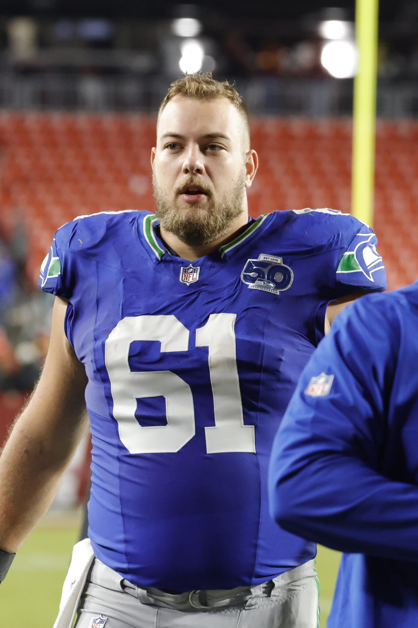 Seahawks Activate C Jalen Sundell, TE Eric Saubert From IR