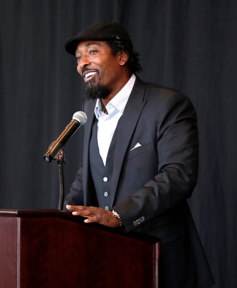 Titans To Interview Al Harris For DC; Request Interview With Cowboys ...